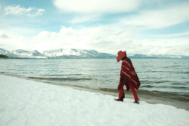 Rising country star announces second album