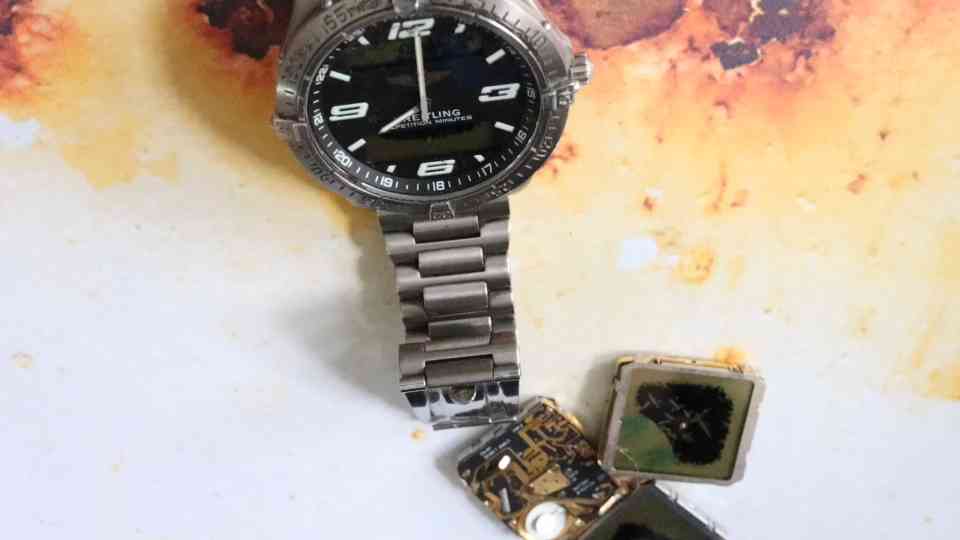 How a $1 battery damaged an expensive Breitling Aerospace
