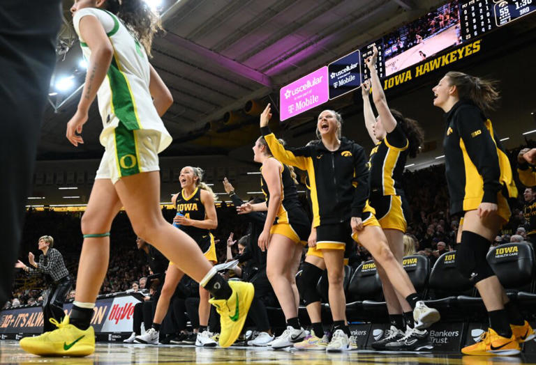 Photo gallery: Iowa women’s basketball vs Oregon