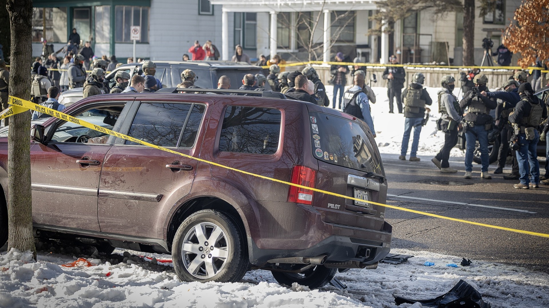 911 transcripts reveal moments after Renee Good shooting