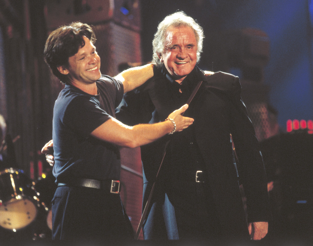 '80s rock icon, 74, explains why he fled the stage after a Johnny Cash duet