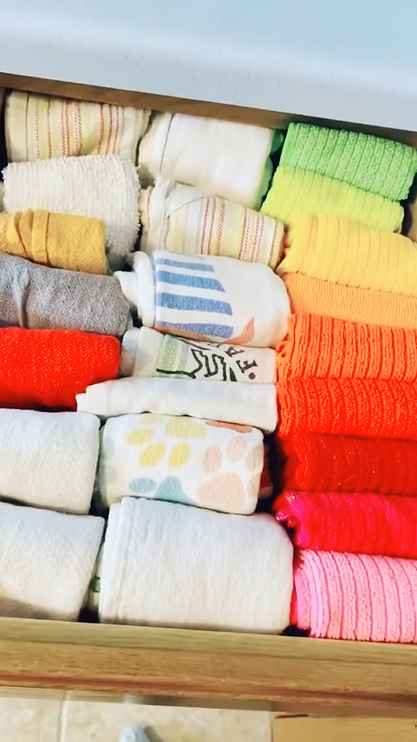 Kitchen towel folding made easy — Marie Kondo style