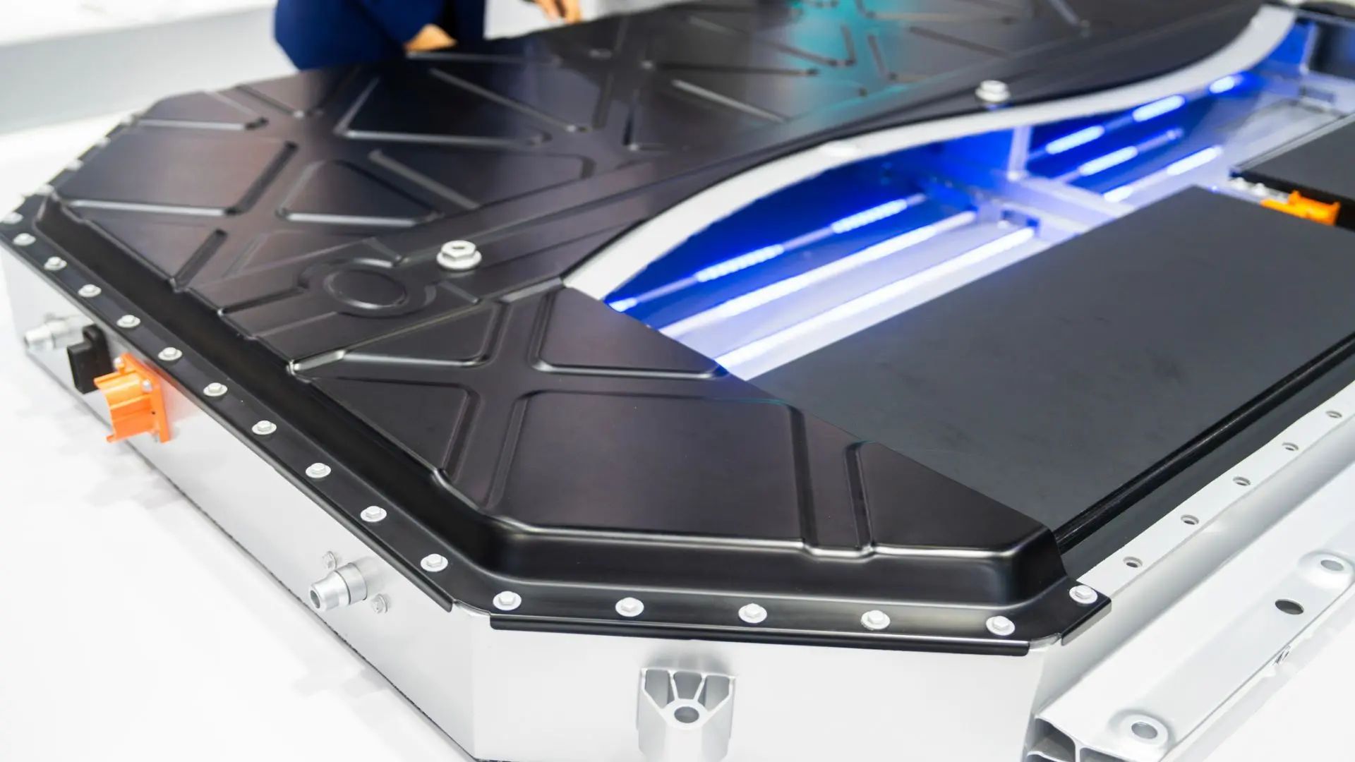 New EV battery electrode boosts power output by 75% while keeping high ...