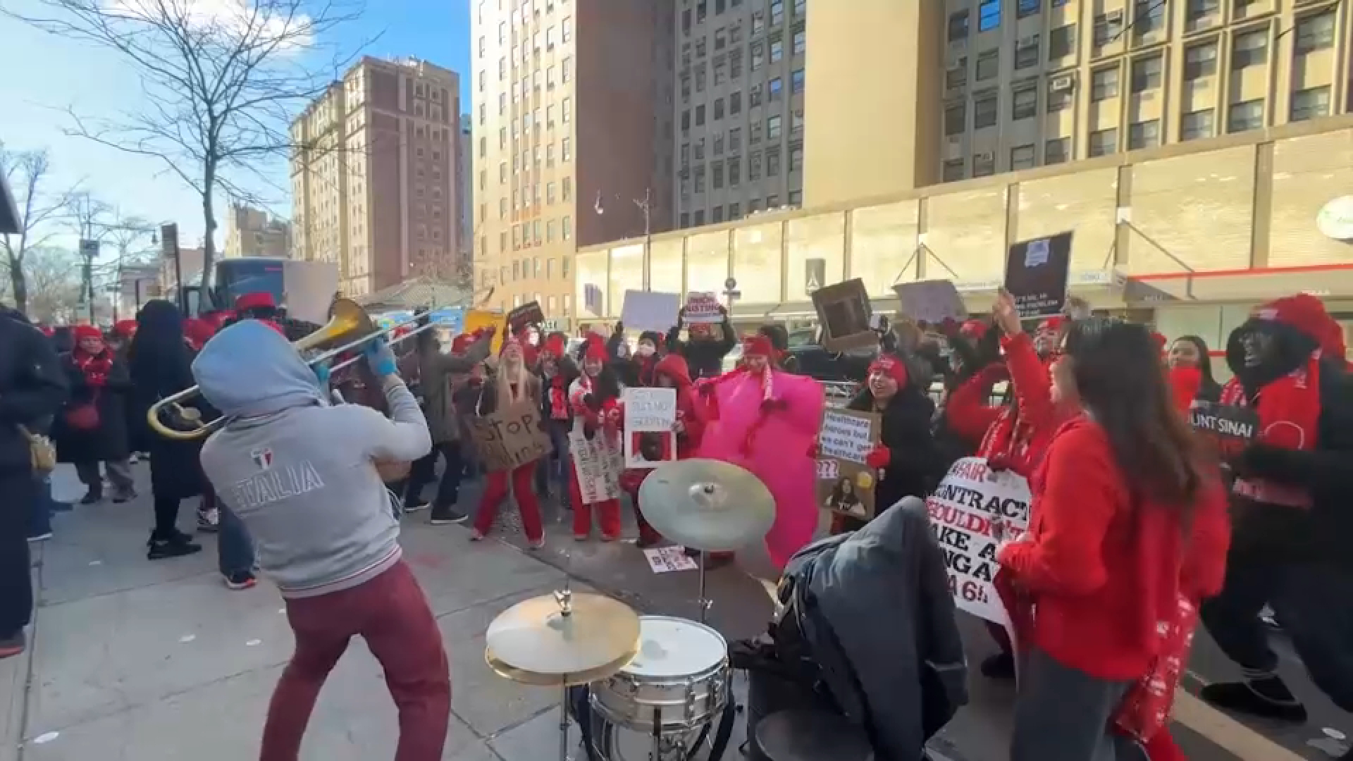 NYC nurses' strike enters 5th day; Mount Sinai, NYSNA to hold negotiations