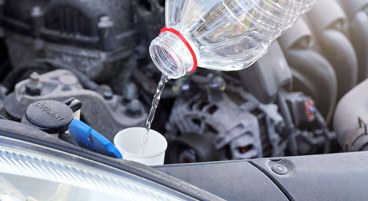 El agua del grifo no sirve como líquido limpiaparabrisas: puede ...
