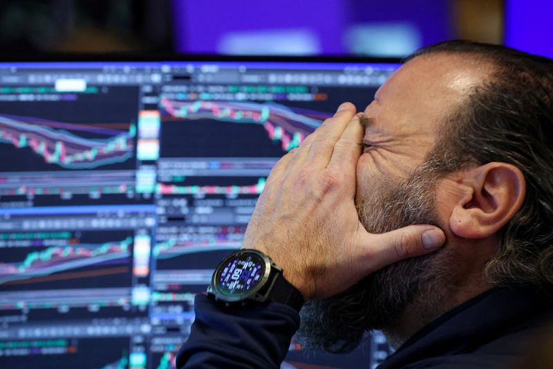 Wall Street sobe com ganhos de fabricantes de chips