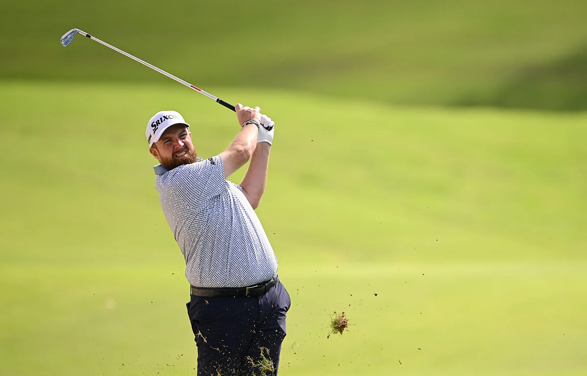 Wind wreaks havoc as McIlroy, Westwood falter and Lowry, Elvira seize ...