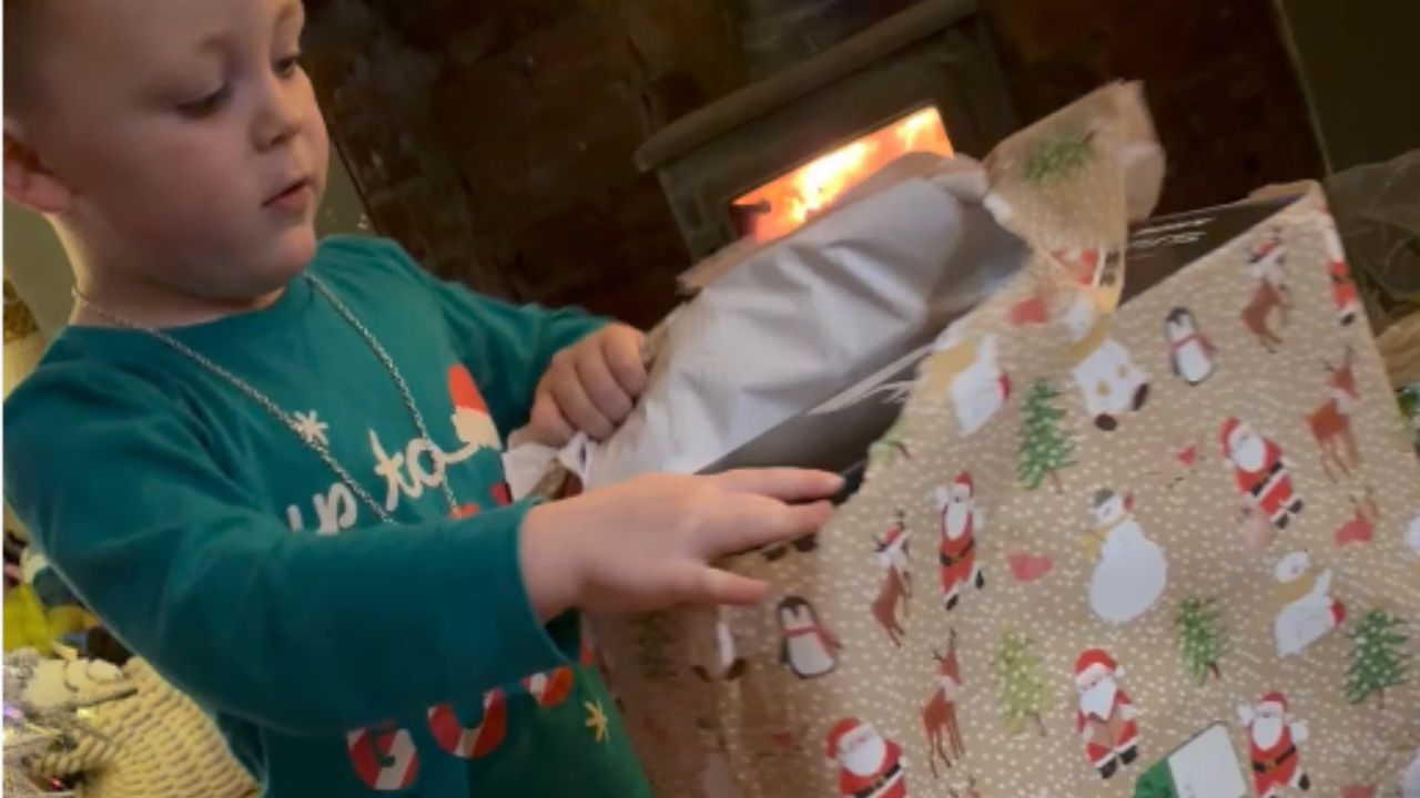 Christmas surprise: Little boy’s joy soars as he unwraps a PS5 on ...