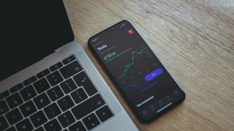 Tesla stock sinks on report Musk's SpaceX is courting bankers, here is ...