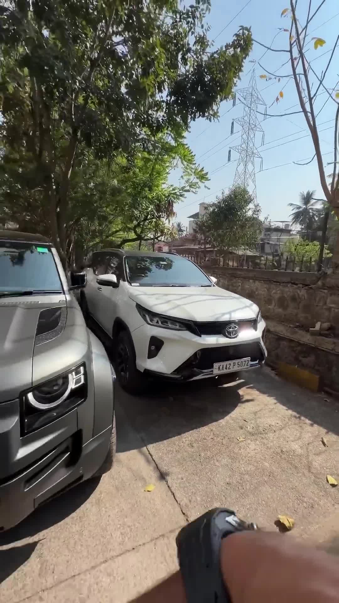 Can the Defender outclass the Fortuner?