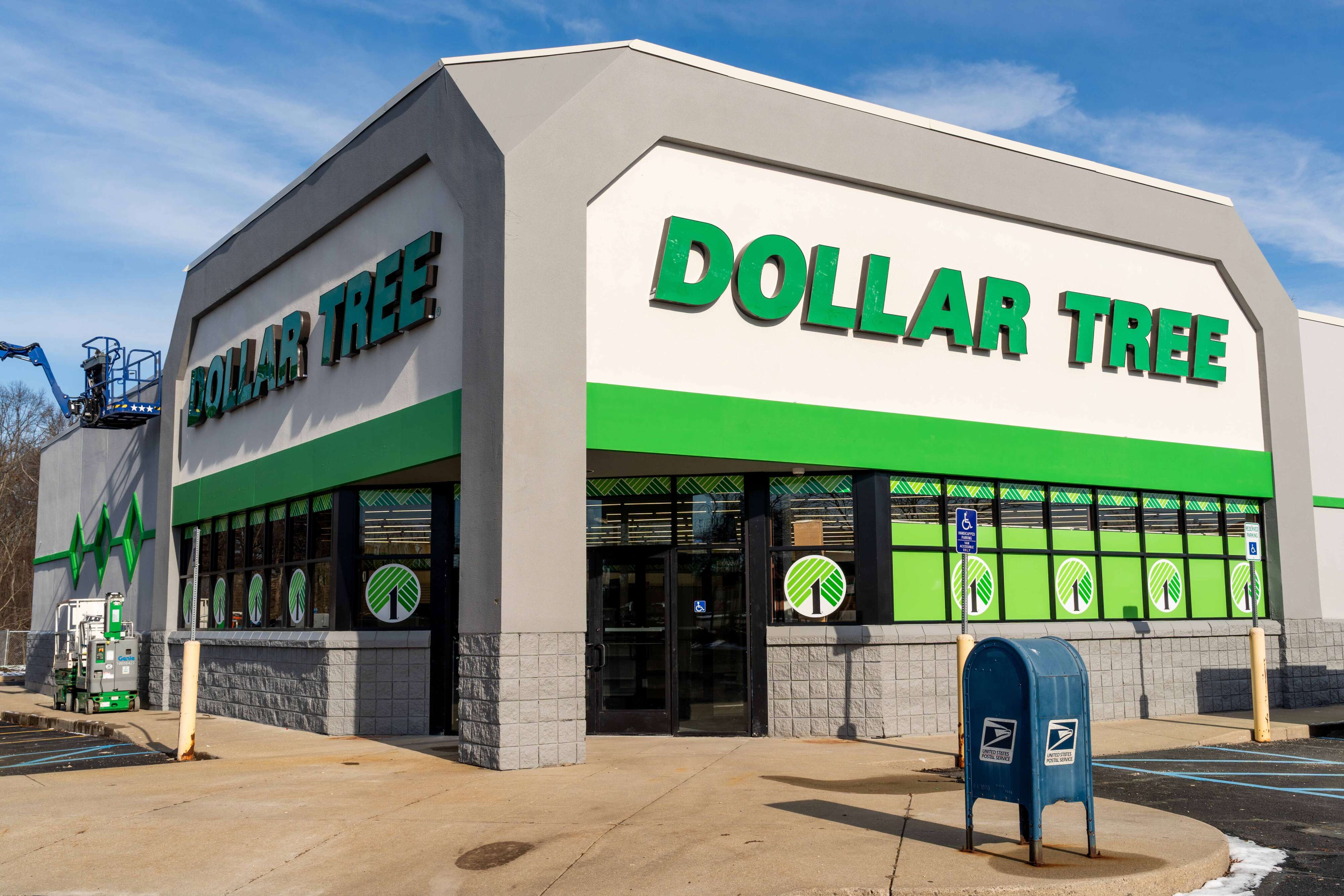 What’s that at the old Portage Rite Aid? A Dollar Tree is coming