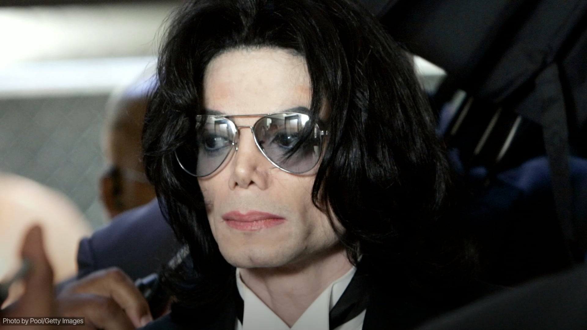 Michael Jackson accusers face hurdle over past settlement