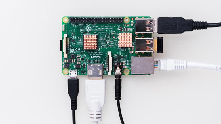 7 quick and easy Raspberry Pi projects for new users