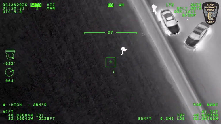 Suspect flees police after a dramatic car chase