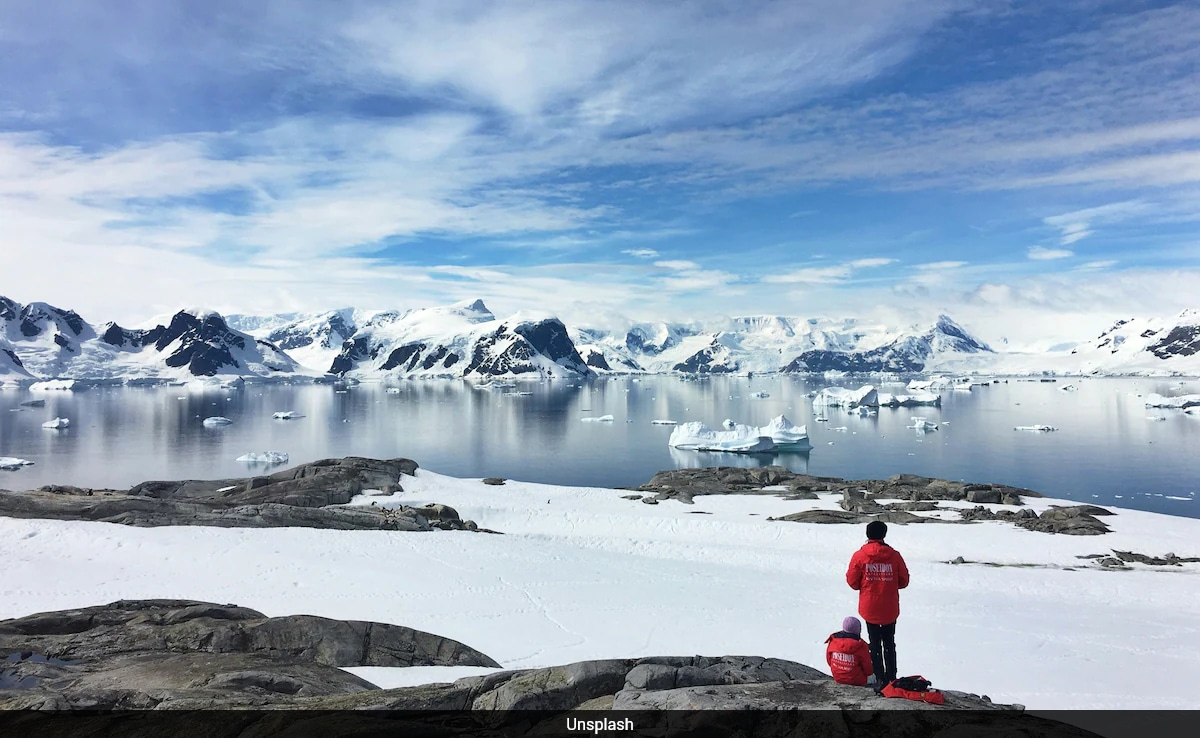 Time capsule for Earth: Scientists seal ancient ice in Antarctica to ...