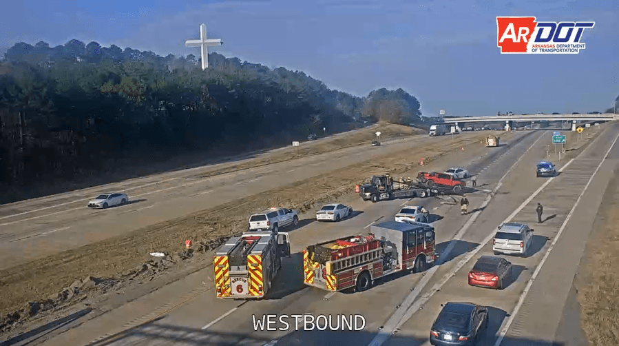 Interstate 40 reopens after multi-car crash closes all westbound lanes ...