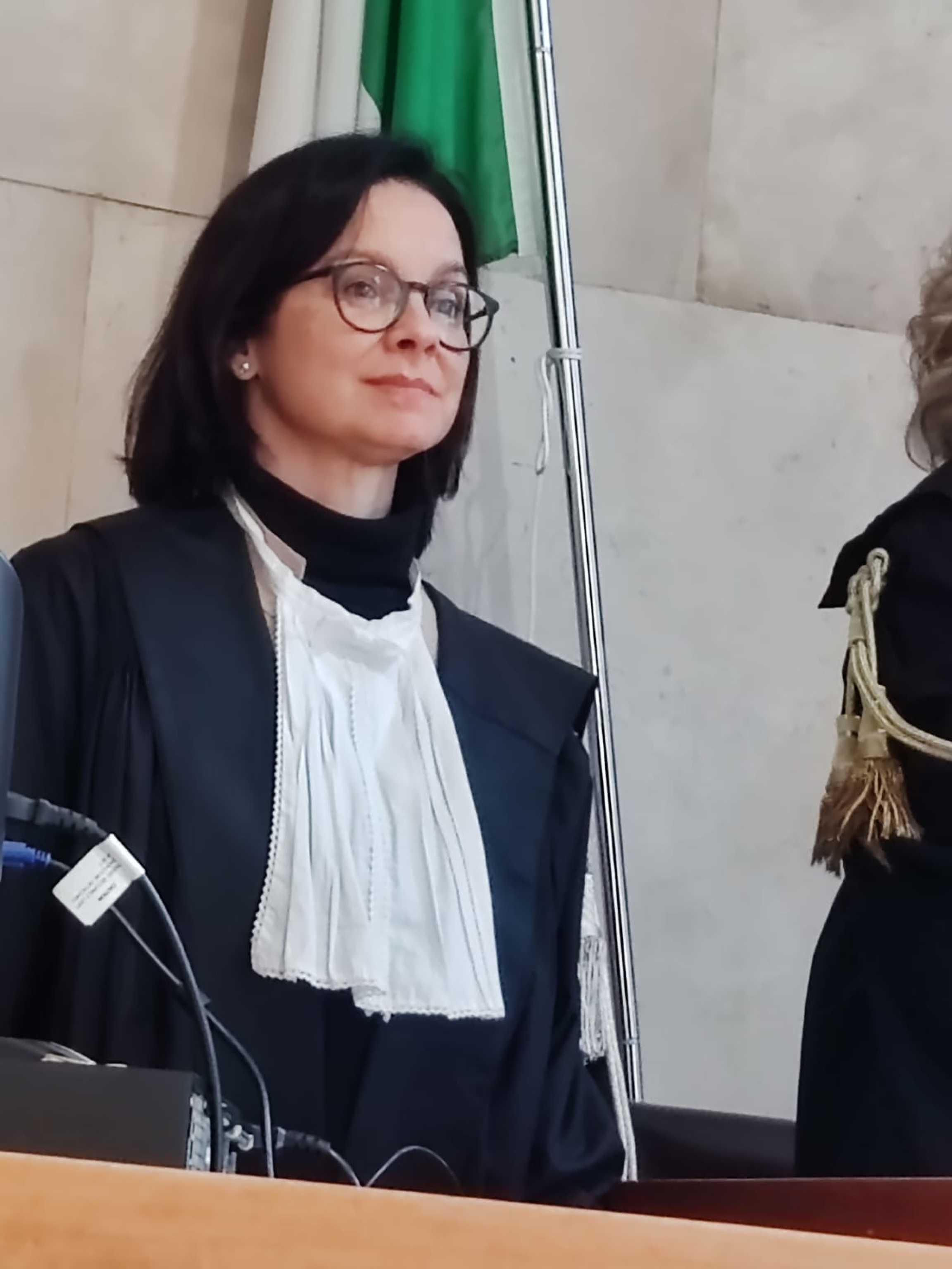 Rapina violenta ai danni di due anziani, i cinque arrestati davanti al ...