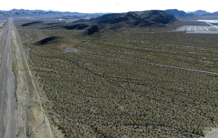 Data-center owner Switch buys 176 acres in North Las Vegas