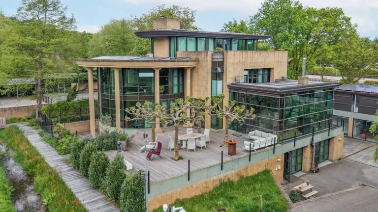 Deze mediterrane droomvilla in Schoorl wordt nu met een half miljoen ...