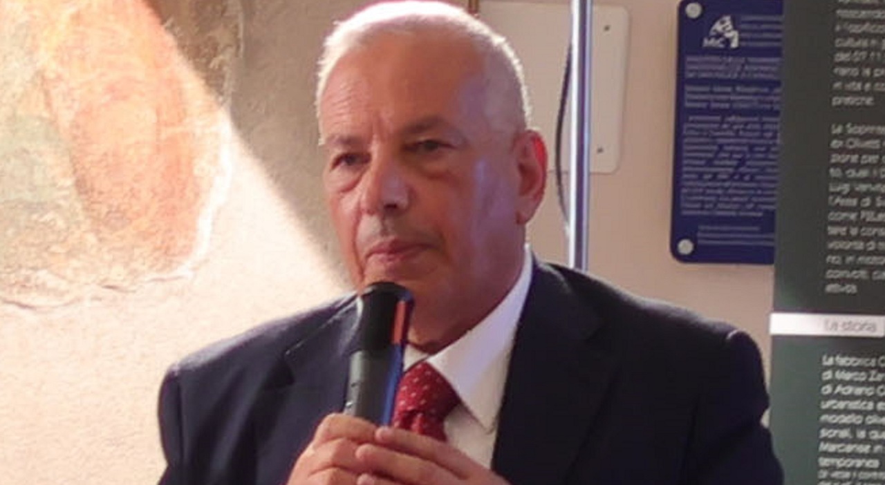 Comune: tredici consiglieri si dimettono, finisce l'era Trombetta