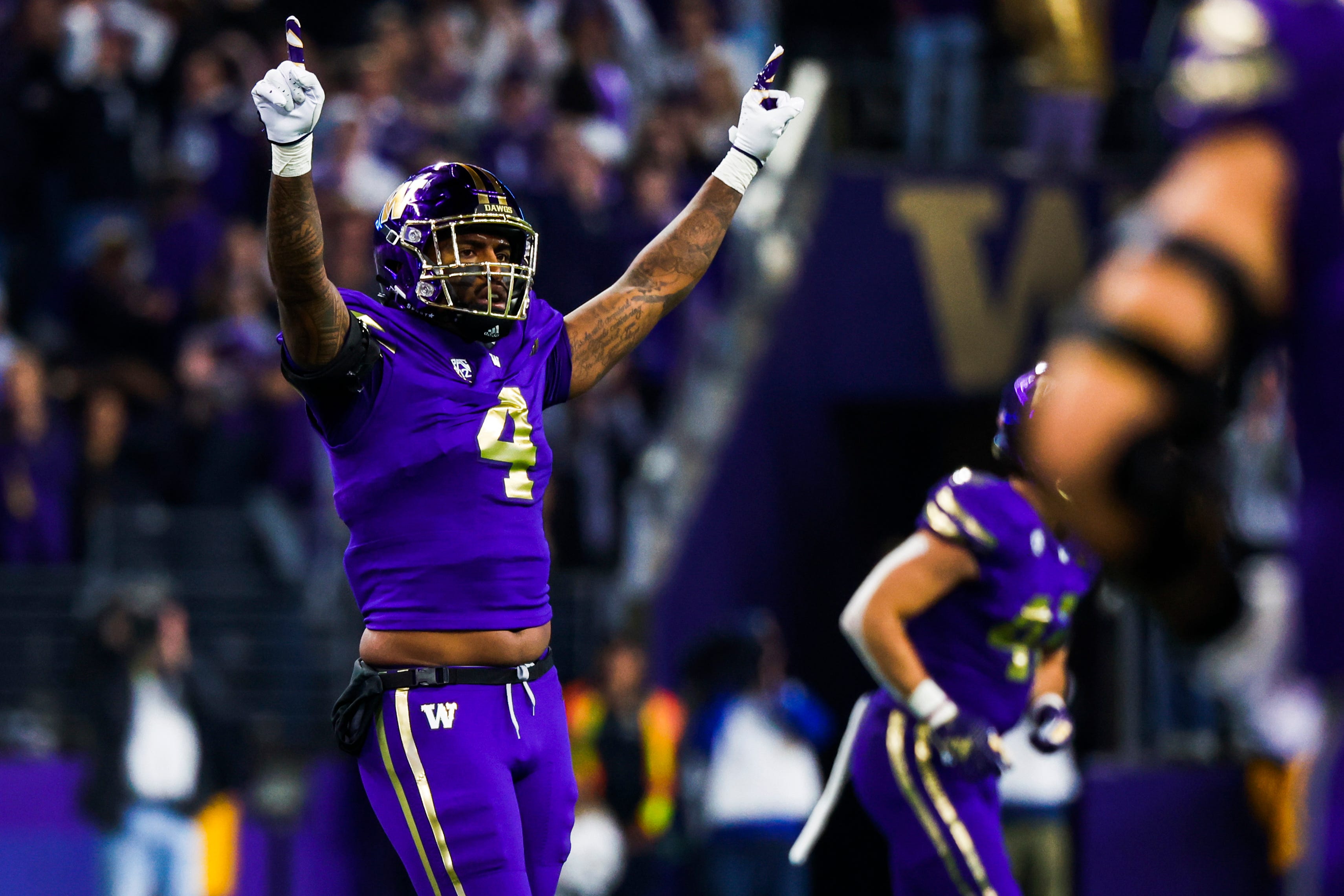 Ex-Washington football standout begins coaching career at Idaho