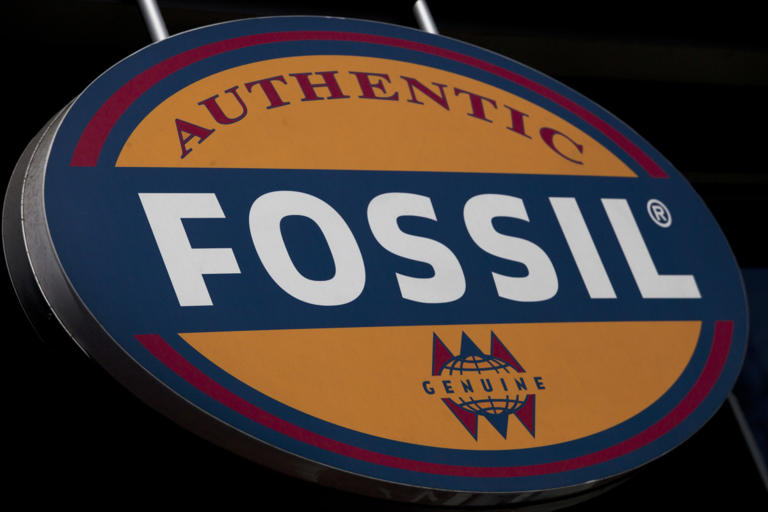 Fossil's 'stunning' all-black chronograph watch is 66% off at Nordstrom ...