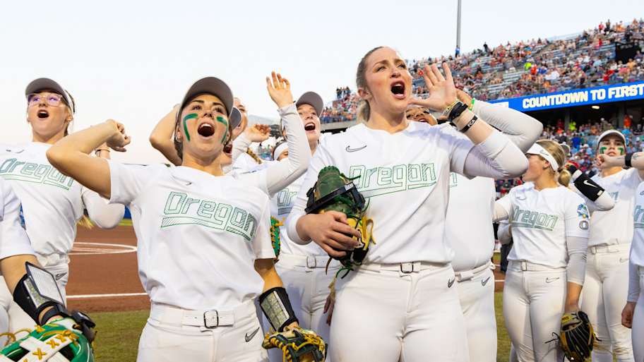 When the 2026 college softball season starts,