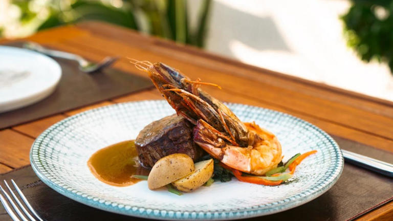 SIL ordered surf and turf with extra lobster tails on my gift card then ...