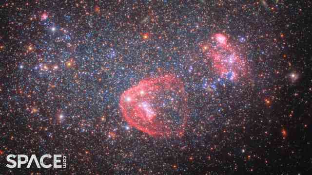 Hubble captures festive galaxy in stunning space view