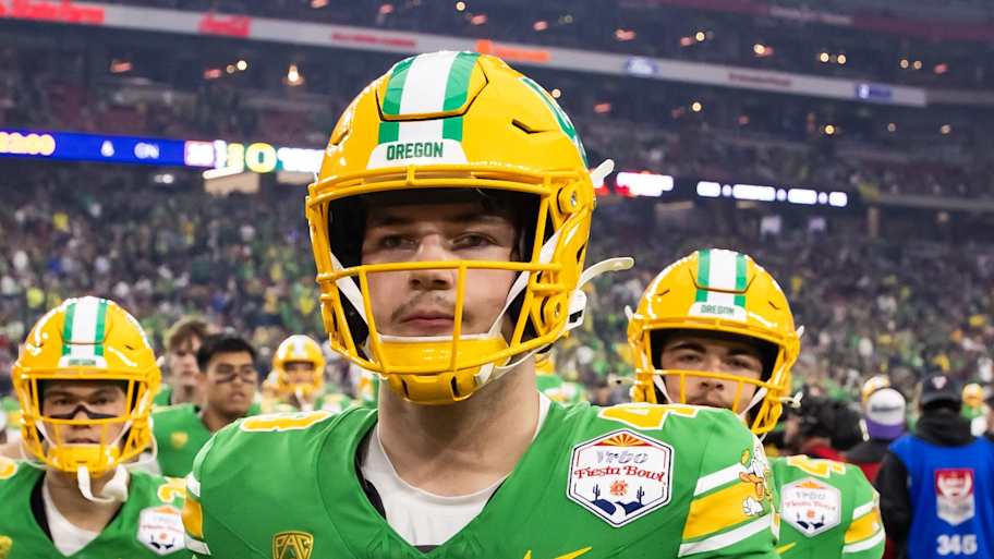 Oregon offensive tackle Isaiah World’s Senior Bowl status updated