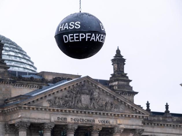 „Demokratiegefährdend in nie da gewesener Dimension“