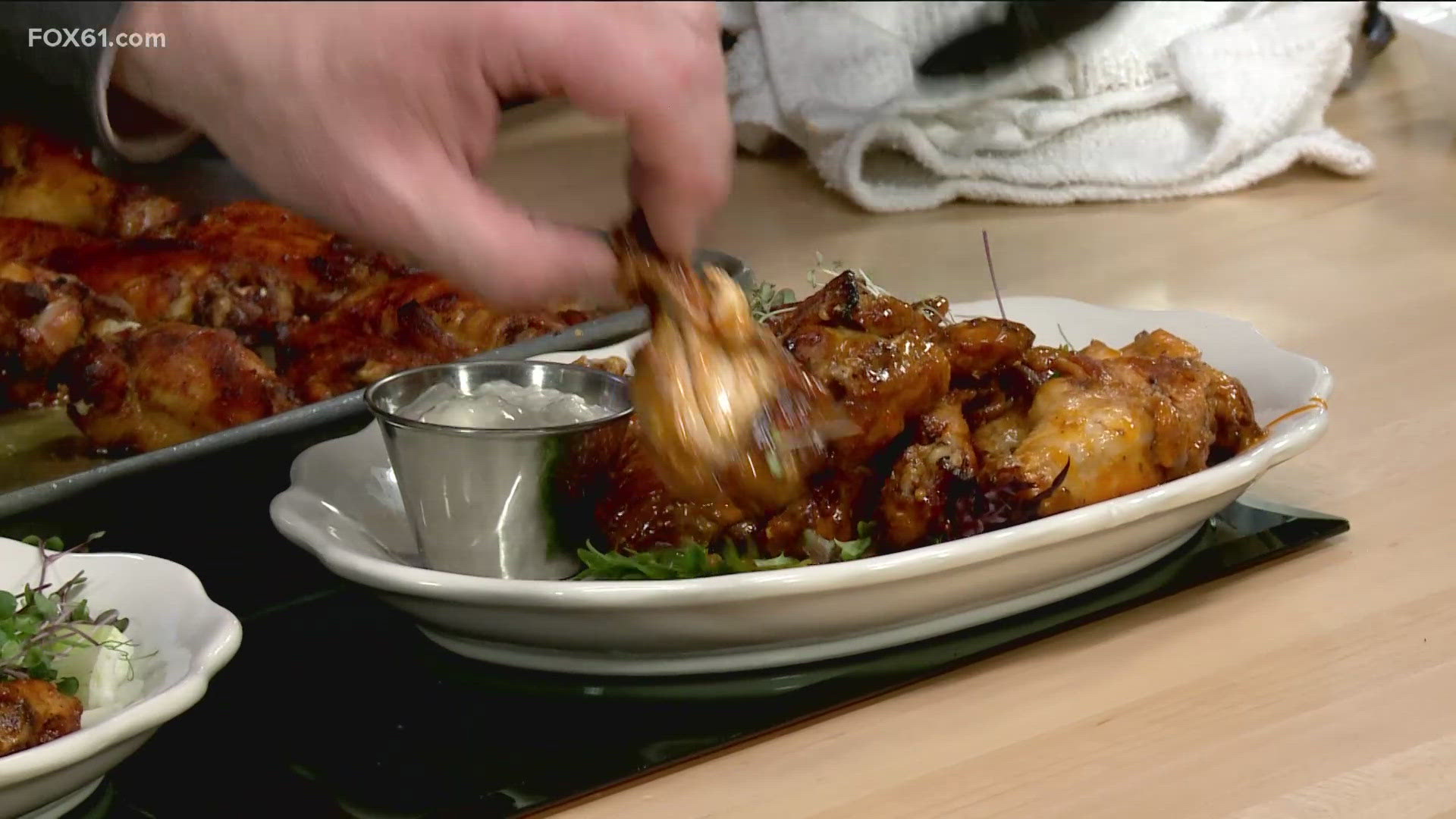 Torrington restaurant hosts charity chicken wing fest