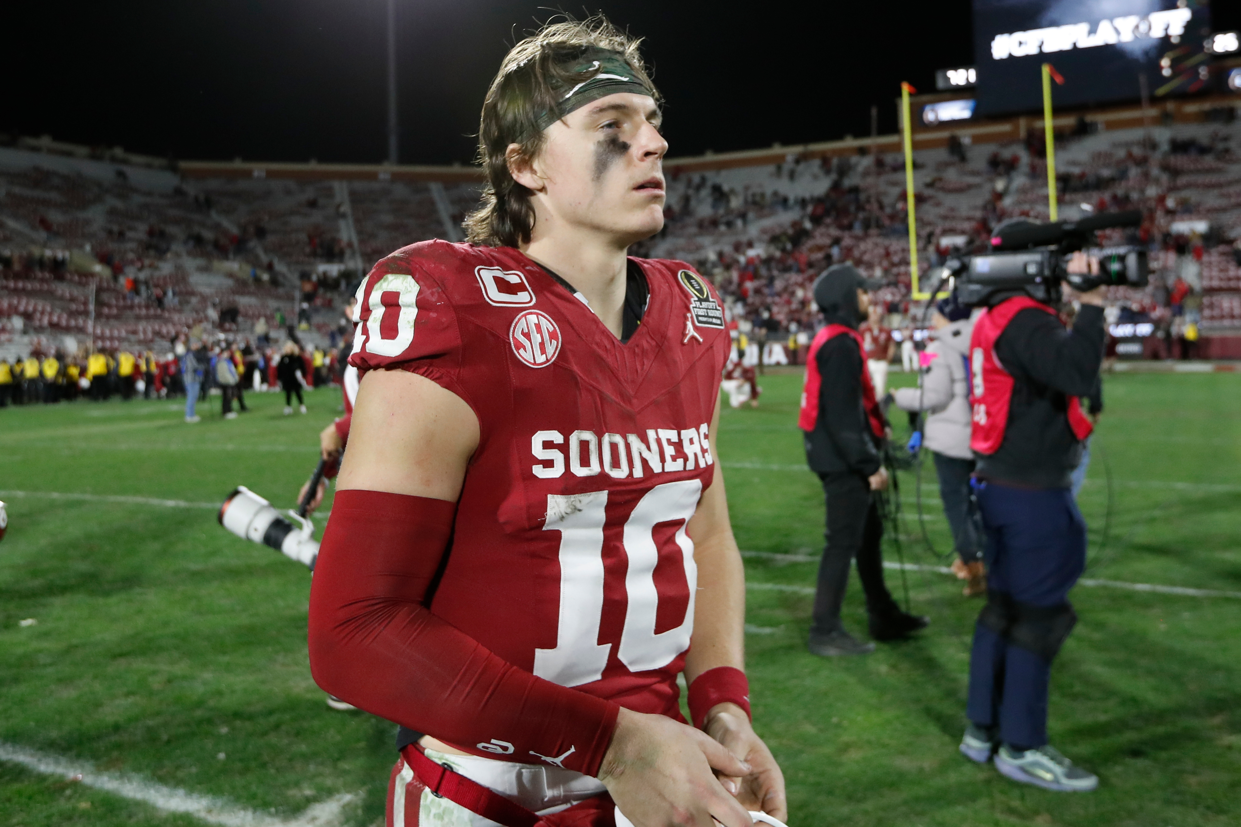 Oklahoma quarterback John Mateer and linebacker Kip Lewis to return for ...