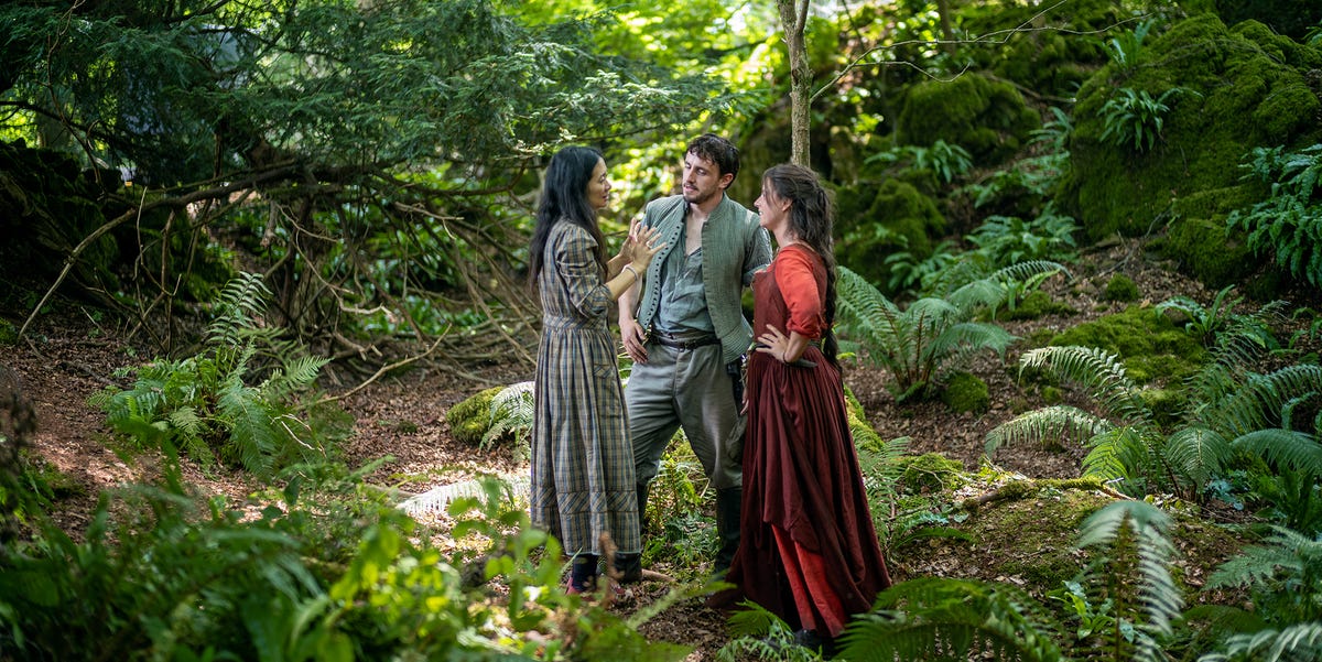 How 'Hamnet' recreated Shakespeare's famous Globe Theater