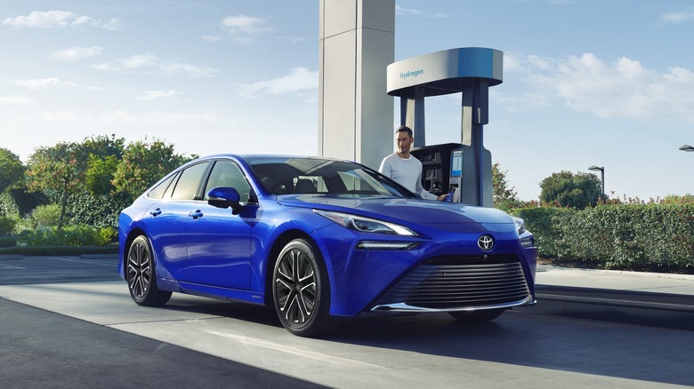 Toyota told suing Mirai owners to stop making payments, they're now ...