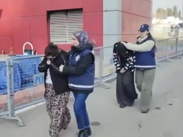 Çocuğunu ameliyat ettirmek için bozdurmaya çalıştığı altınlar çalındı ...