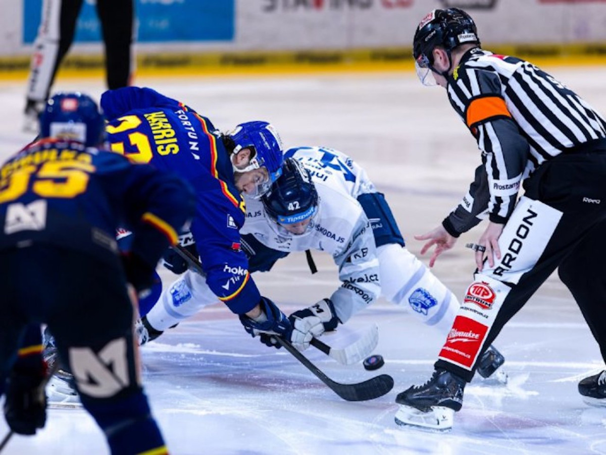 Motor nasázel bůra a bere důležité body do tabulky