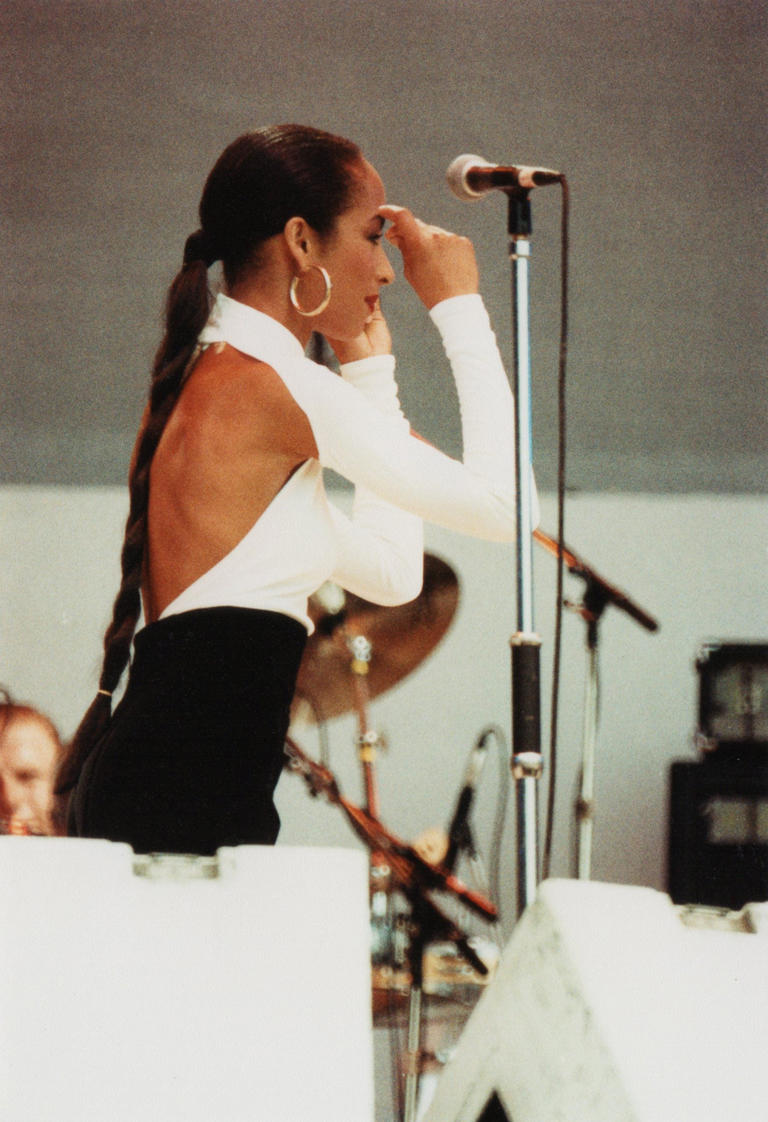 How to nail TikTok’s 'Sade Girl' makeup trend this winter