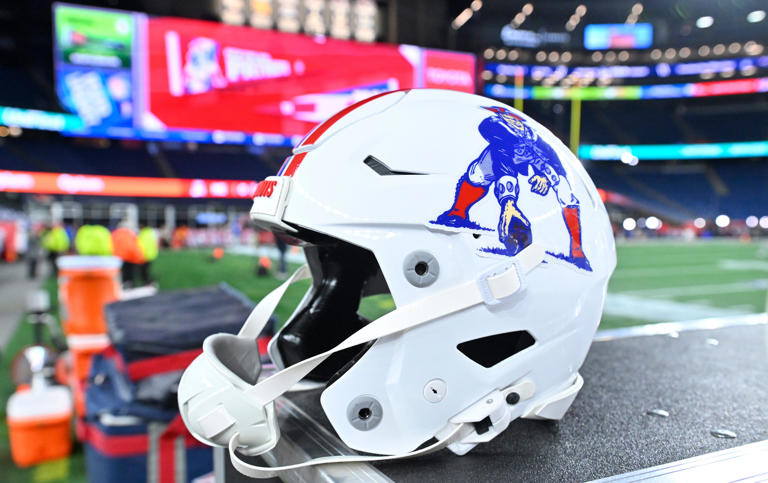 Patriots sign former Vol ahead of NFL playoff game against Houston