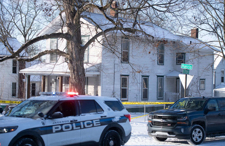 Neighbors lament shooting that killed 16-year-old in Jackson