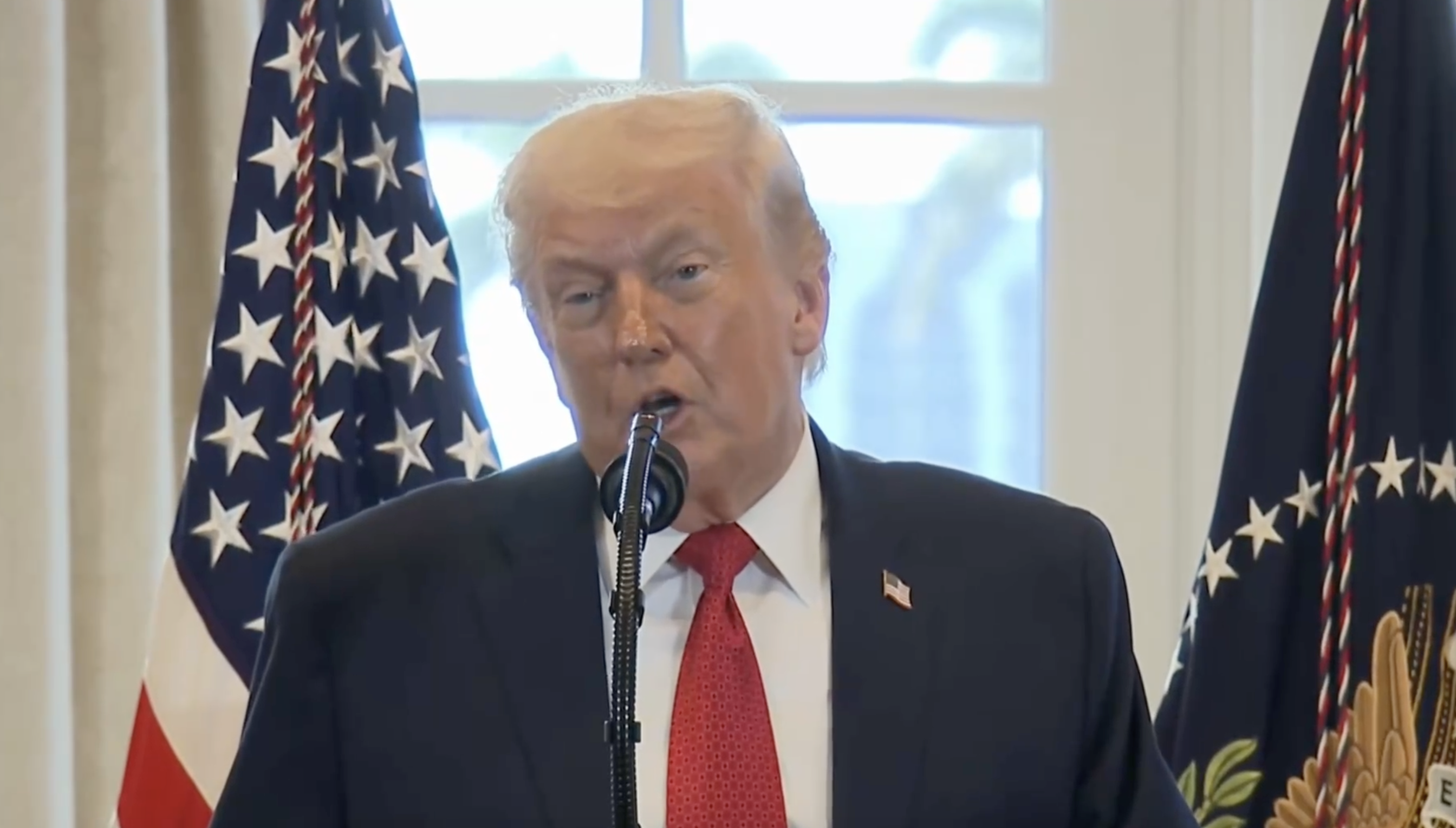 'It's a pretty simple formula, you know': Trump centers the spotlight ...