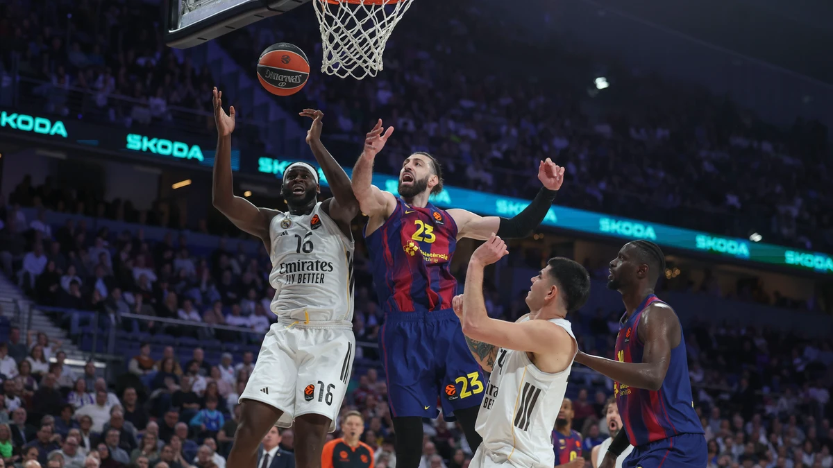 Un Madrid granítico arrolla al Barça en el Clásico