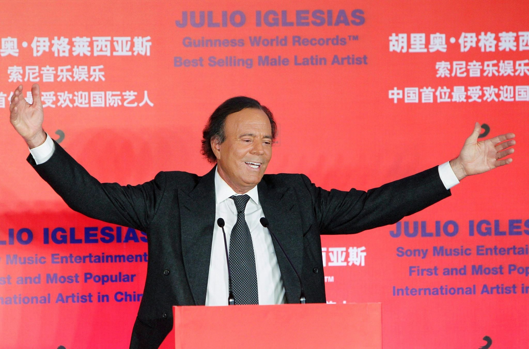 Musikikone am Pranger: Weltstar Julio Iglesias weist ...