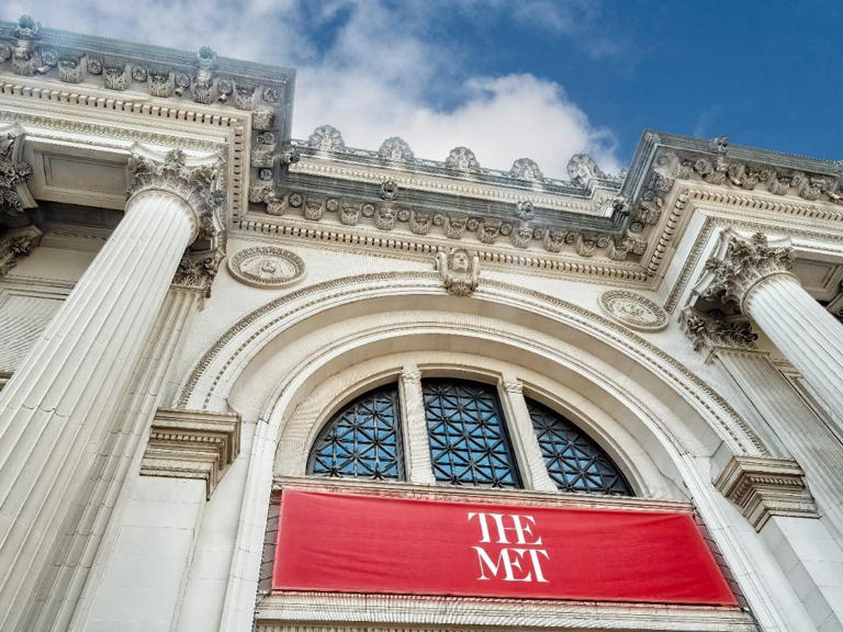 Met Museum workers vote to join a union