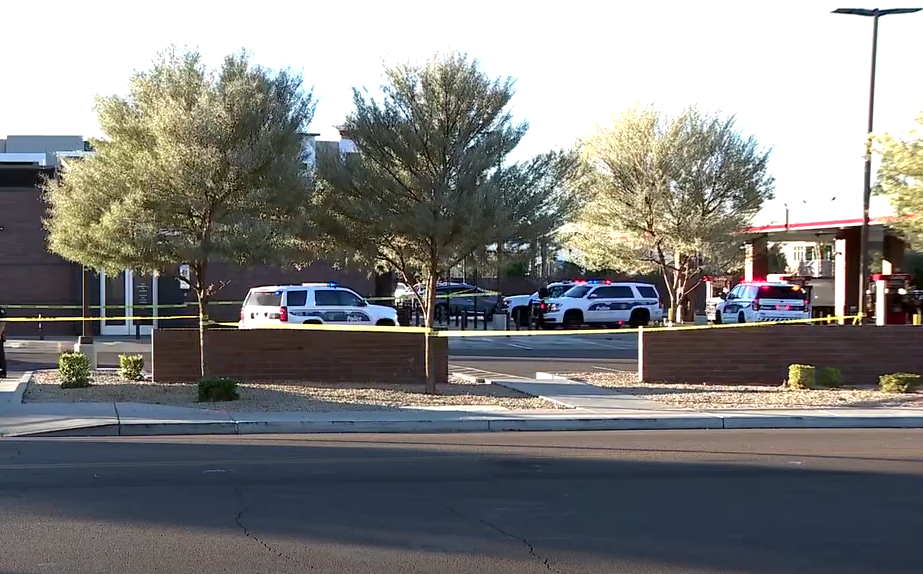Man shot at Phoenix gas station, police looking for information
