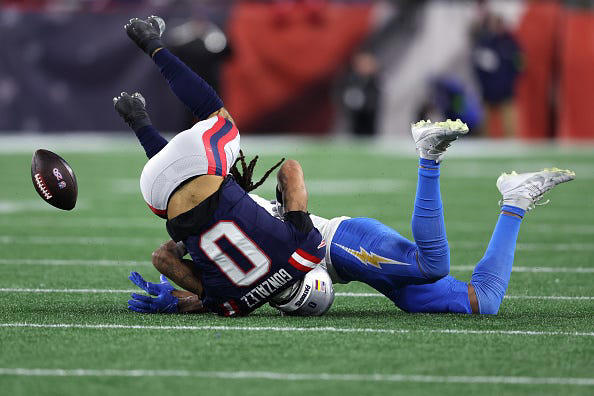 Christian Gonzalez questionable, Khyiris Tonga active for Sunday vs ...