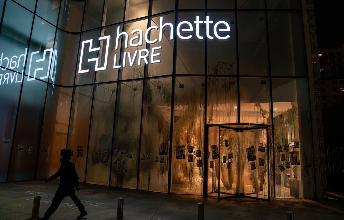 « Colons juifs » le 7 octobre … L’éditeur Hachette retire aussi un ...