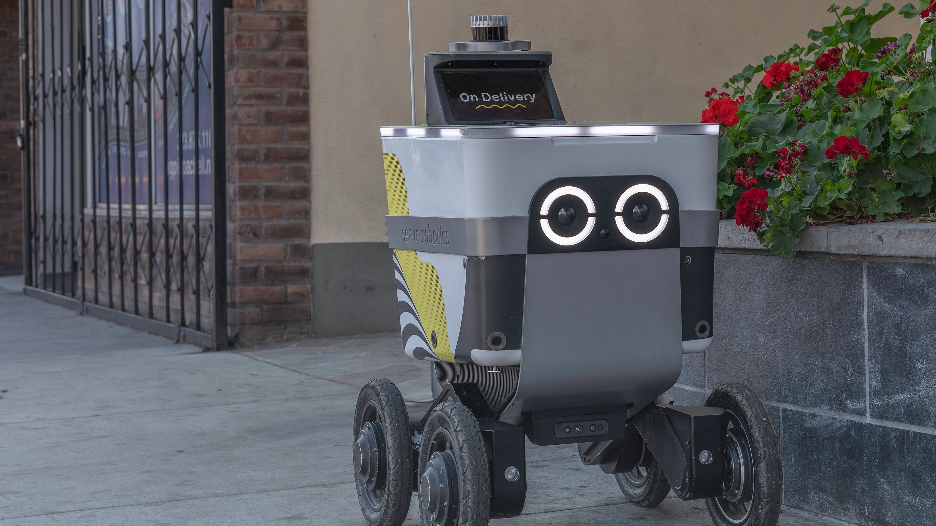 Uber Eats robot’s final delivery ends crushed under train