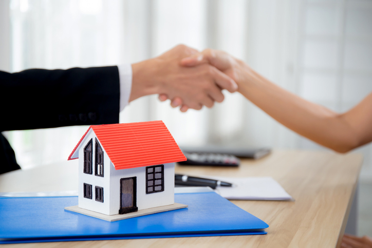 What tax strategies can real estate investors use?