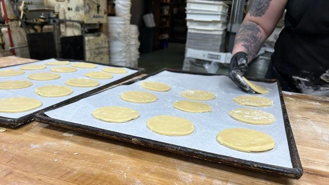 Sweet victory: Macri's bakes up Hoosier spirit with IU-themed treats ...